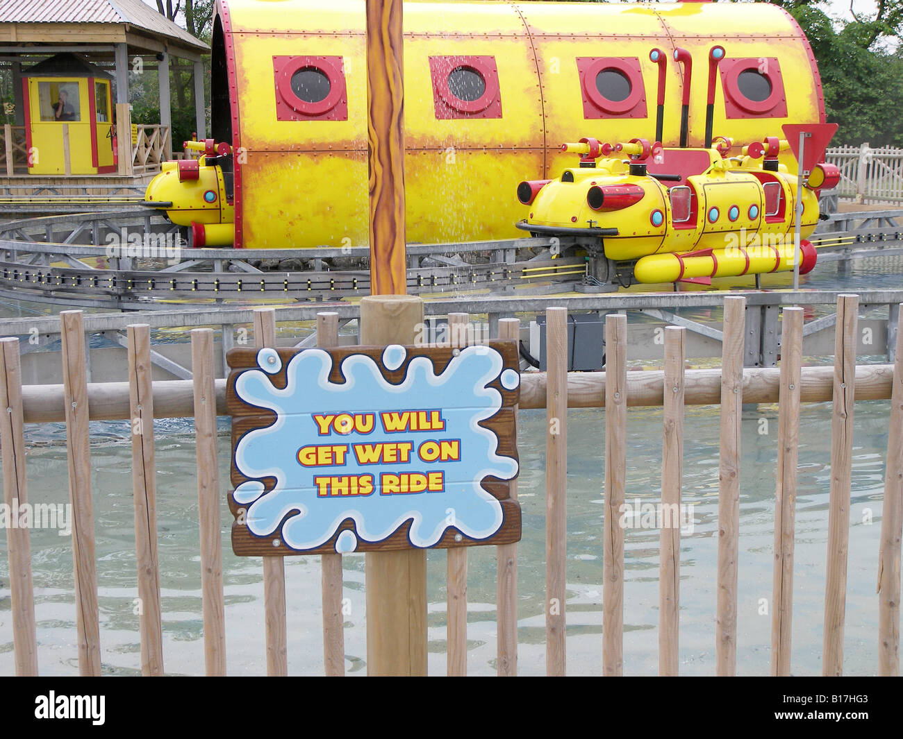 water park theme amusement ride wet splash play Stock Photo - Alamy
