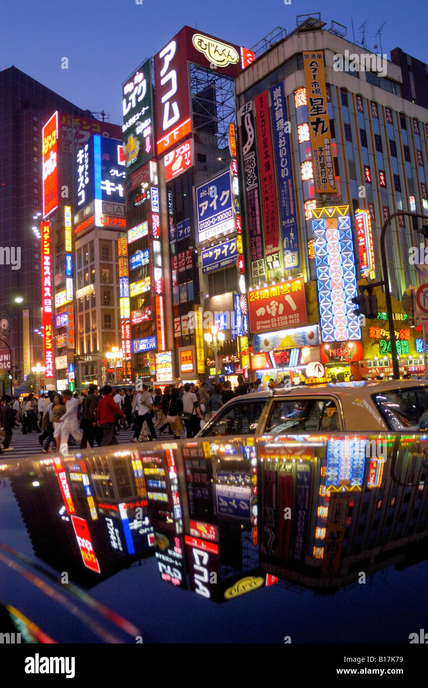neon lights Shinjuku Tokyo Japan Stock Photo - Alamy
