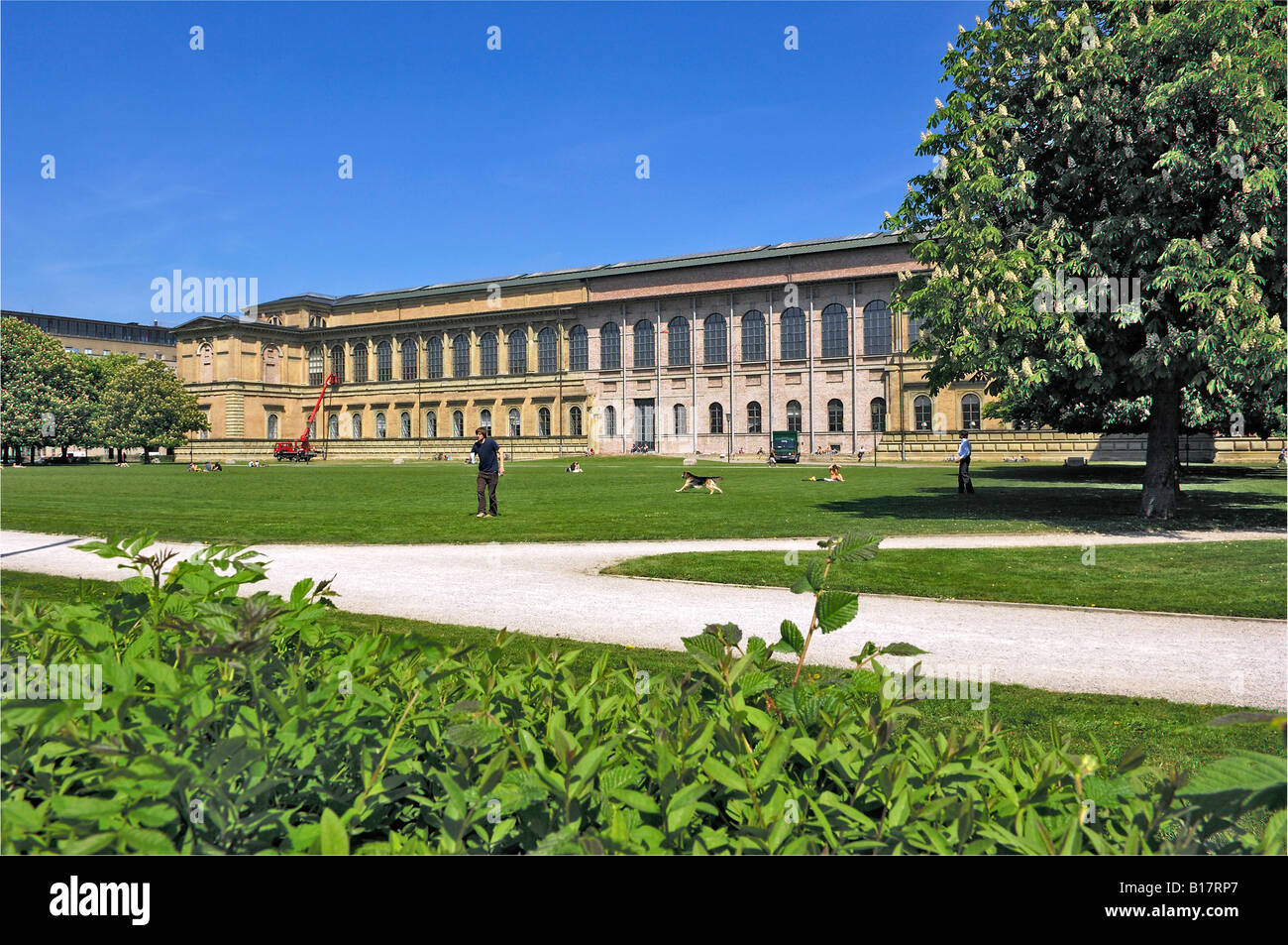 Alte pinakothek munich people hi-res stock photography and images - Alamy