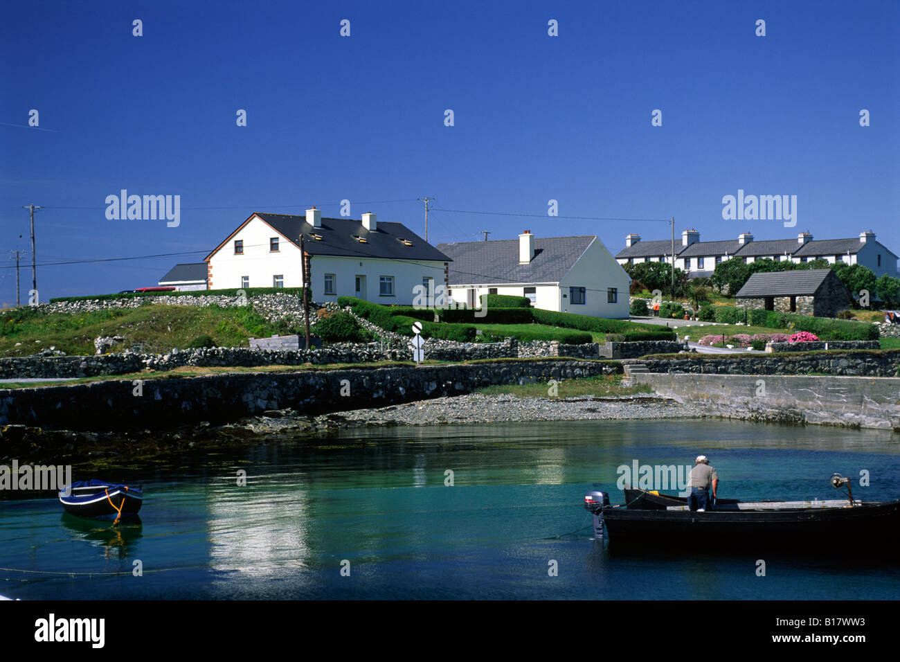 Ireland, County Galway, Connemara, Ballyconneely, Slyne Head promontory ...