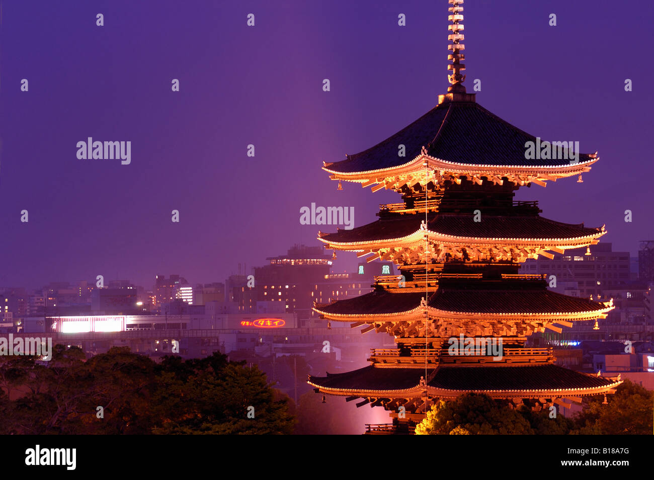 City skyline toji temple kyoto hi-res stock photography and images - Alamy