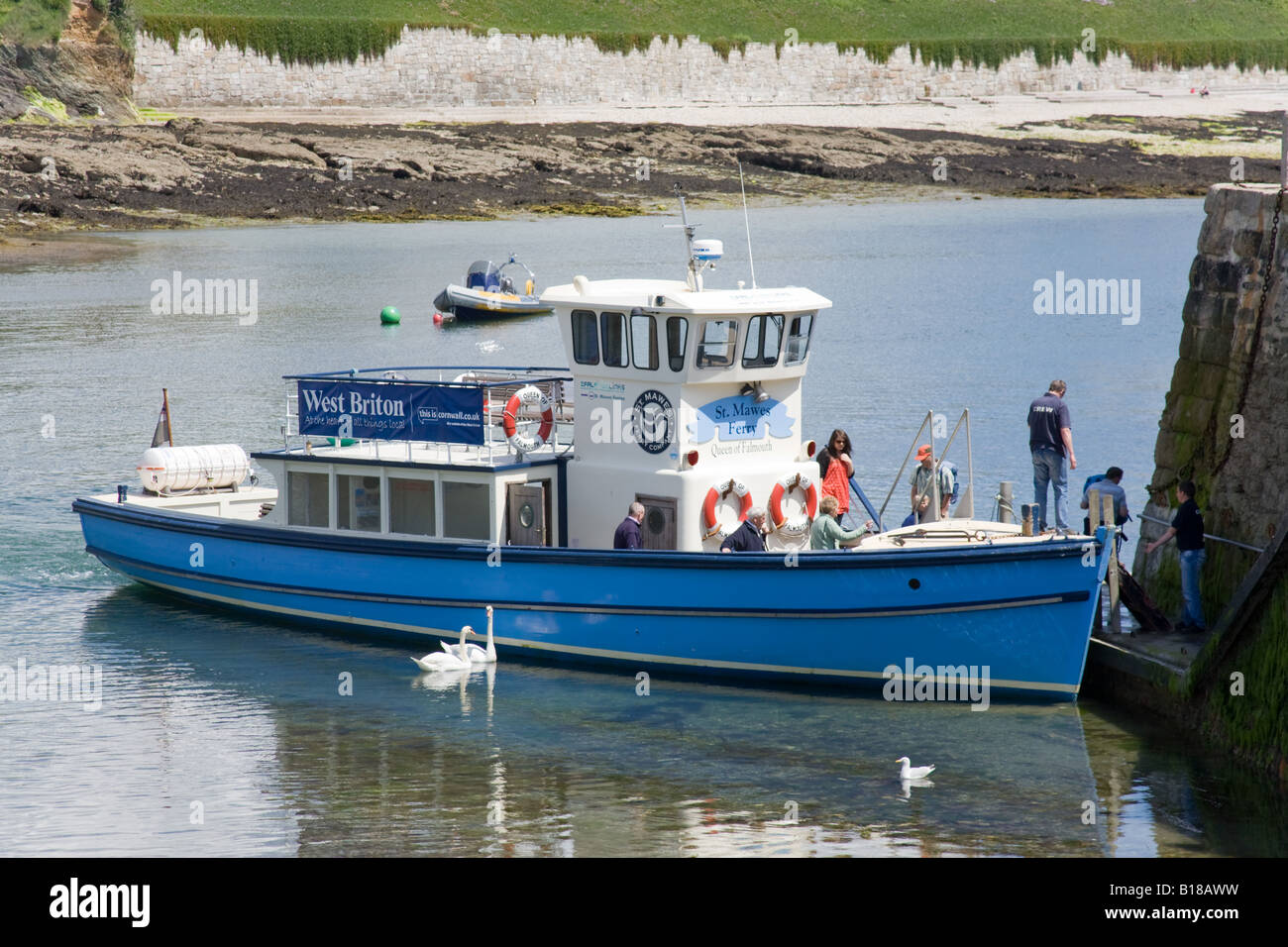 St mawes ferry hi-res stock photography and images - Alamy