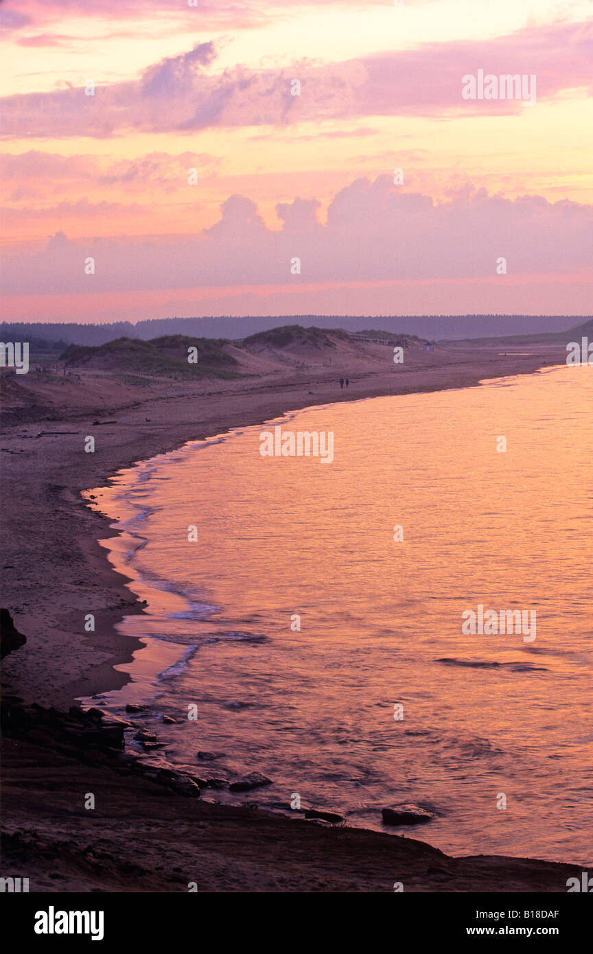 Cavendish Beach at dusk, Prince Edward Island National Park, Canada ...