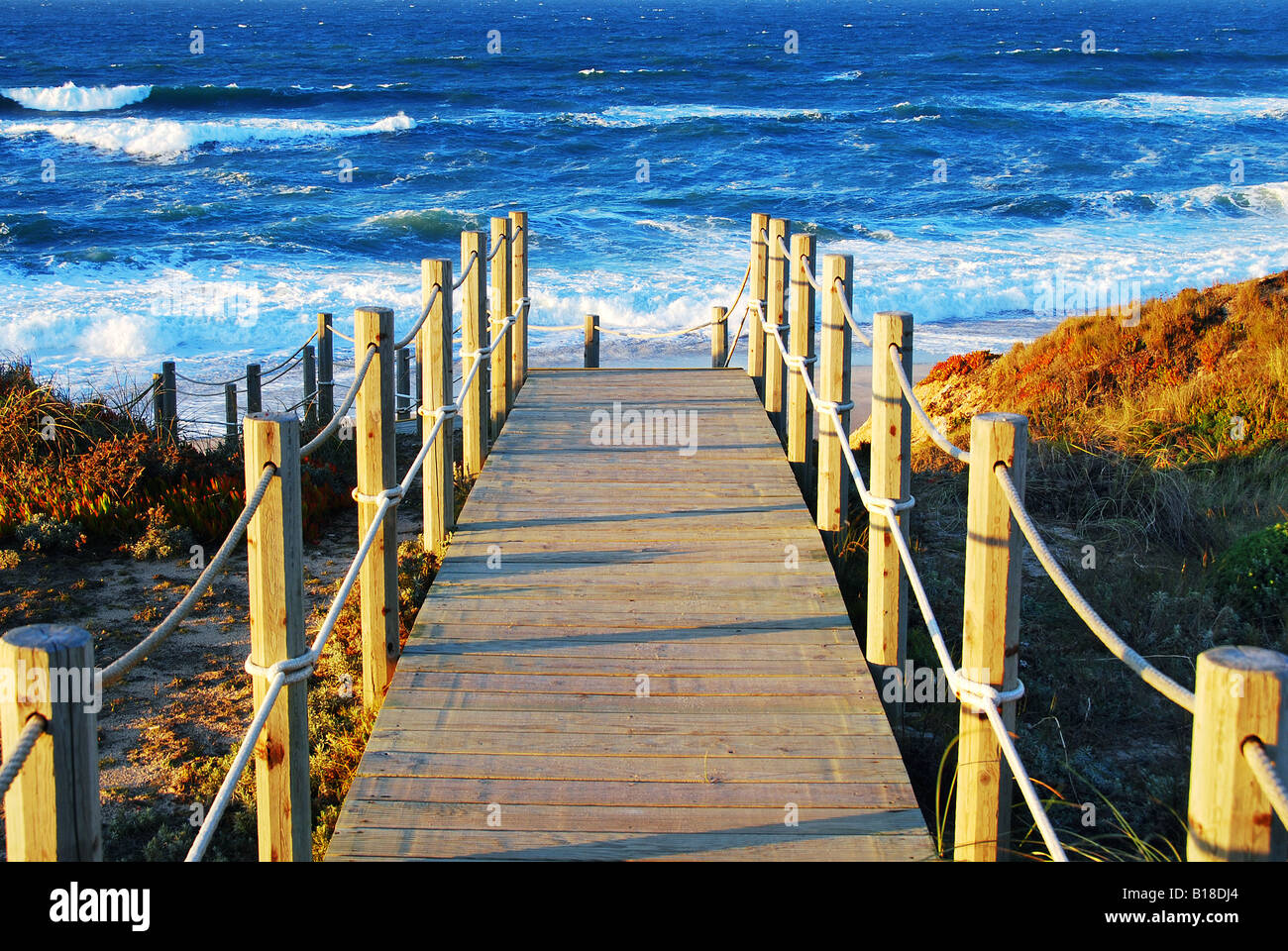 Coastal clifftop walkway hi-res stock photography and images - Alamy