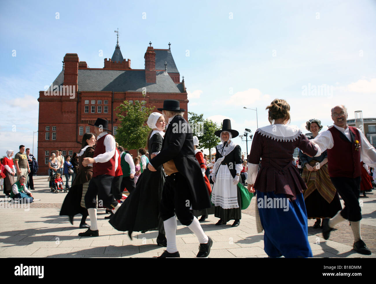 Traditional dancing in Welsh National Costume Cardiff Bay Festival ...