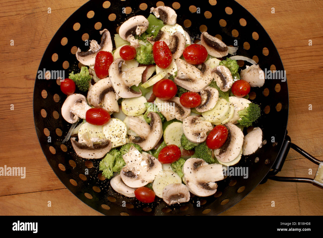 Uncooked vegetables hi-res stock photography and images - Alamy