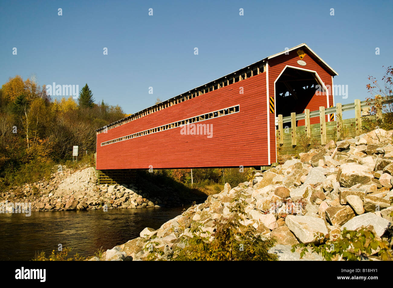 Covered bridges quebec hi-res stock photography and images - Alamy