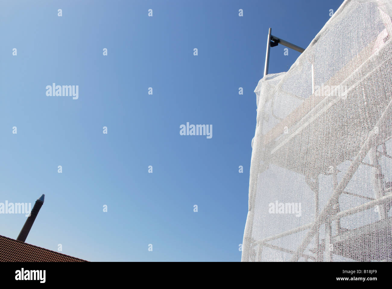 Wrapped scaffold hi-res stock photography and images - Alamy