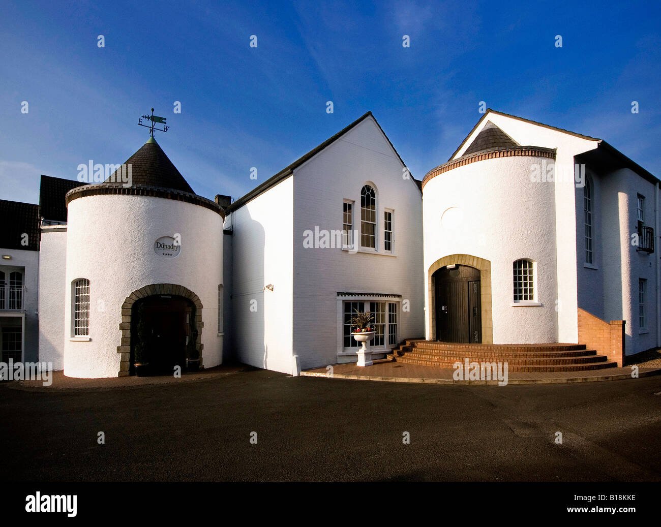 Dunadry hotel hi-res stock photography and images - Alamy