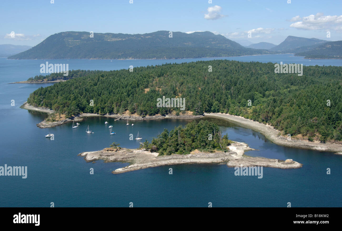 Aerial photograph of island hi-res stock photography and images - Alamy