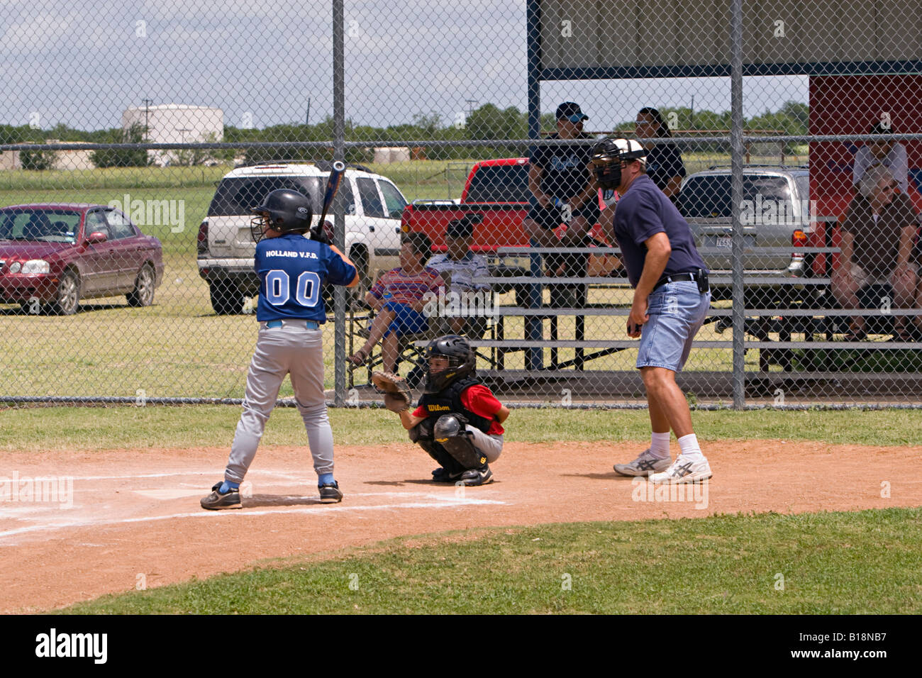 Baseball umpire and catcher hi-res stock photography and images - Alamy