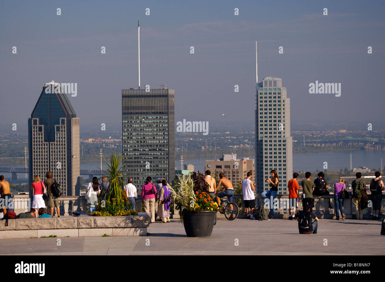 Mont royal viewpoint hi-res stock photography and images - Alamy