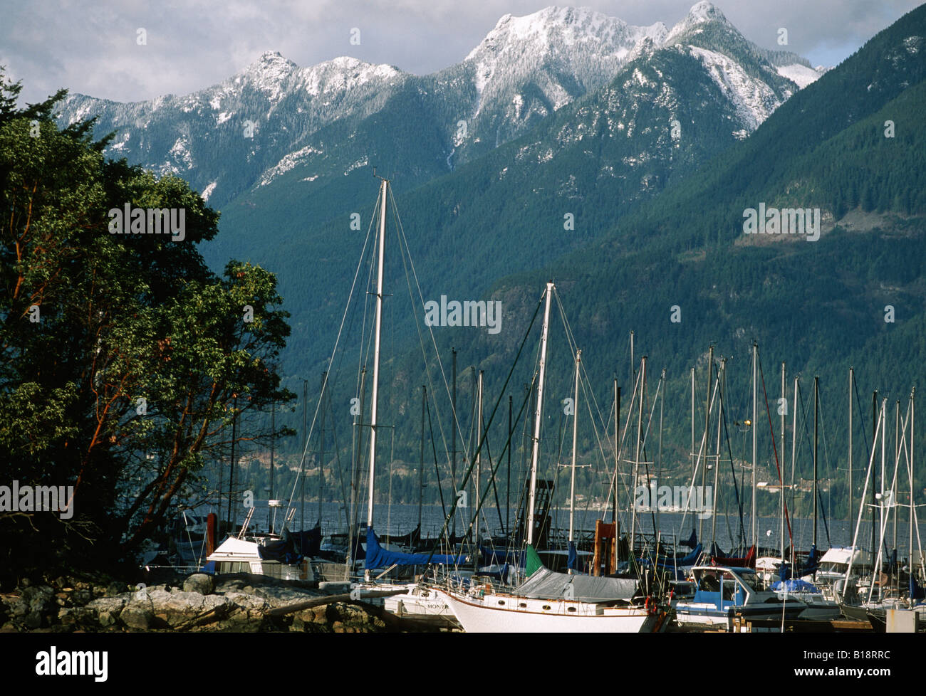 Sewell's Marina and Brunswick Mountain, Horseshoe Bay, West Vancouver ...