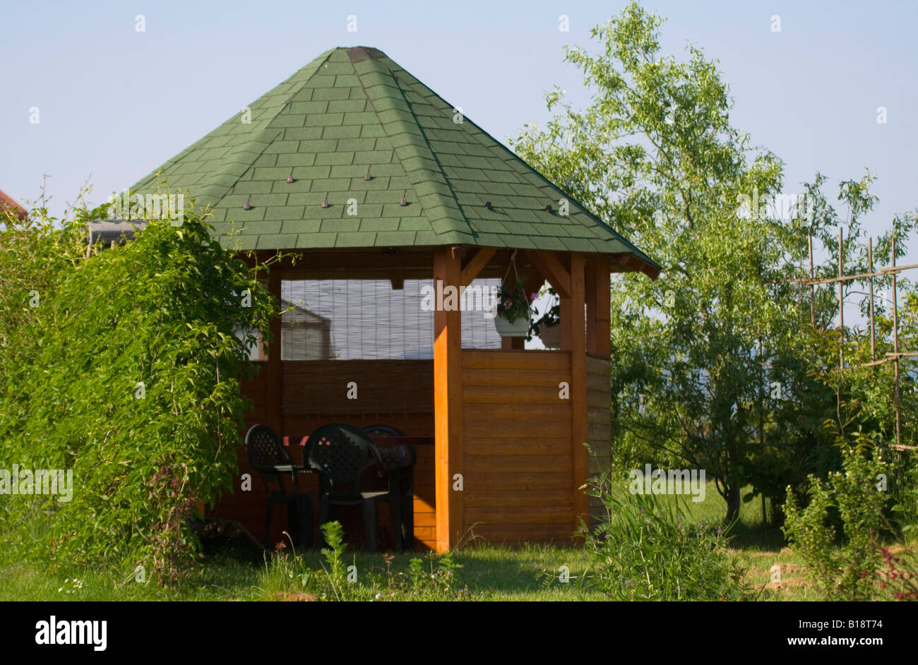 Garden hut tree hi-res stock photography and images - Alamy