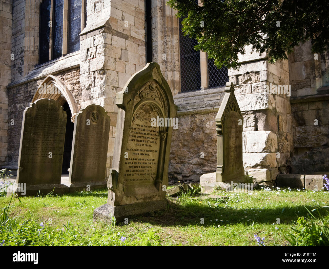 Old graveyard hi-res stock photography and images - Alamy