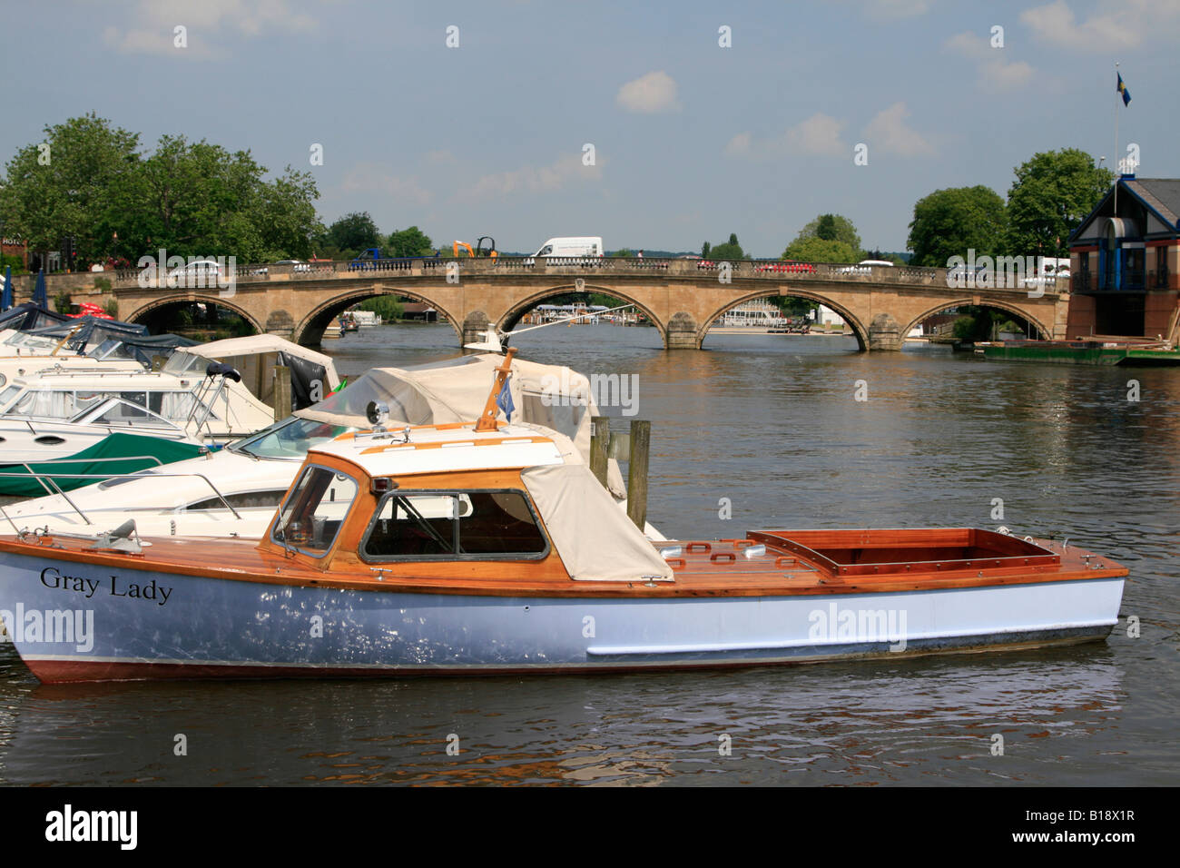 Henley Bridge is a five-arched stone road bridge built in 1786 at ...