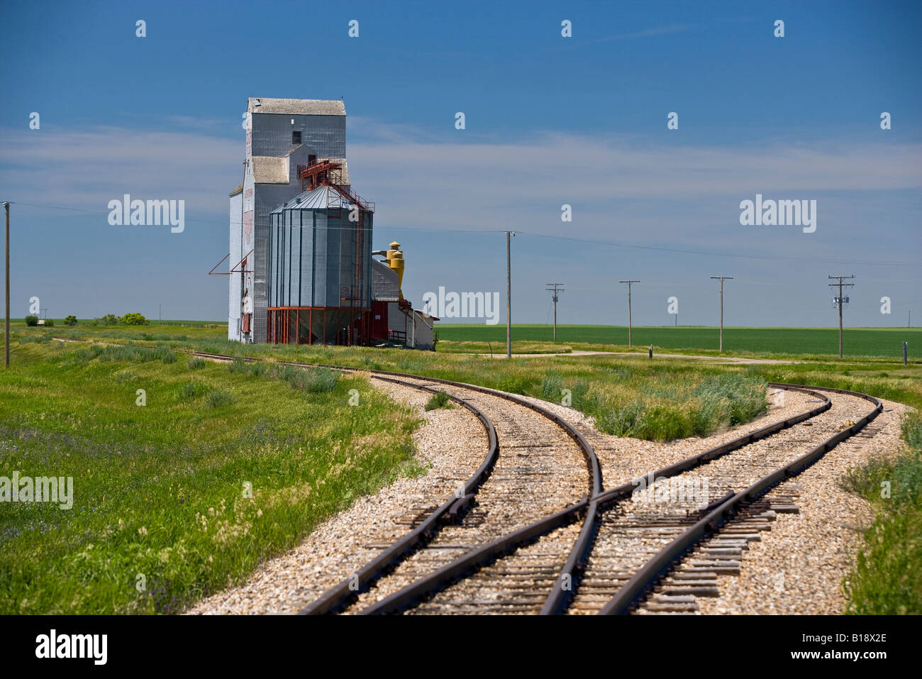 Grain elevator at Neville, Saskatchewan, Canada Stock Photo - Alamy