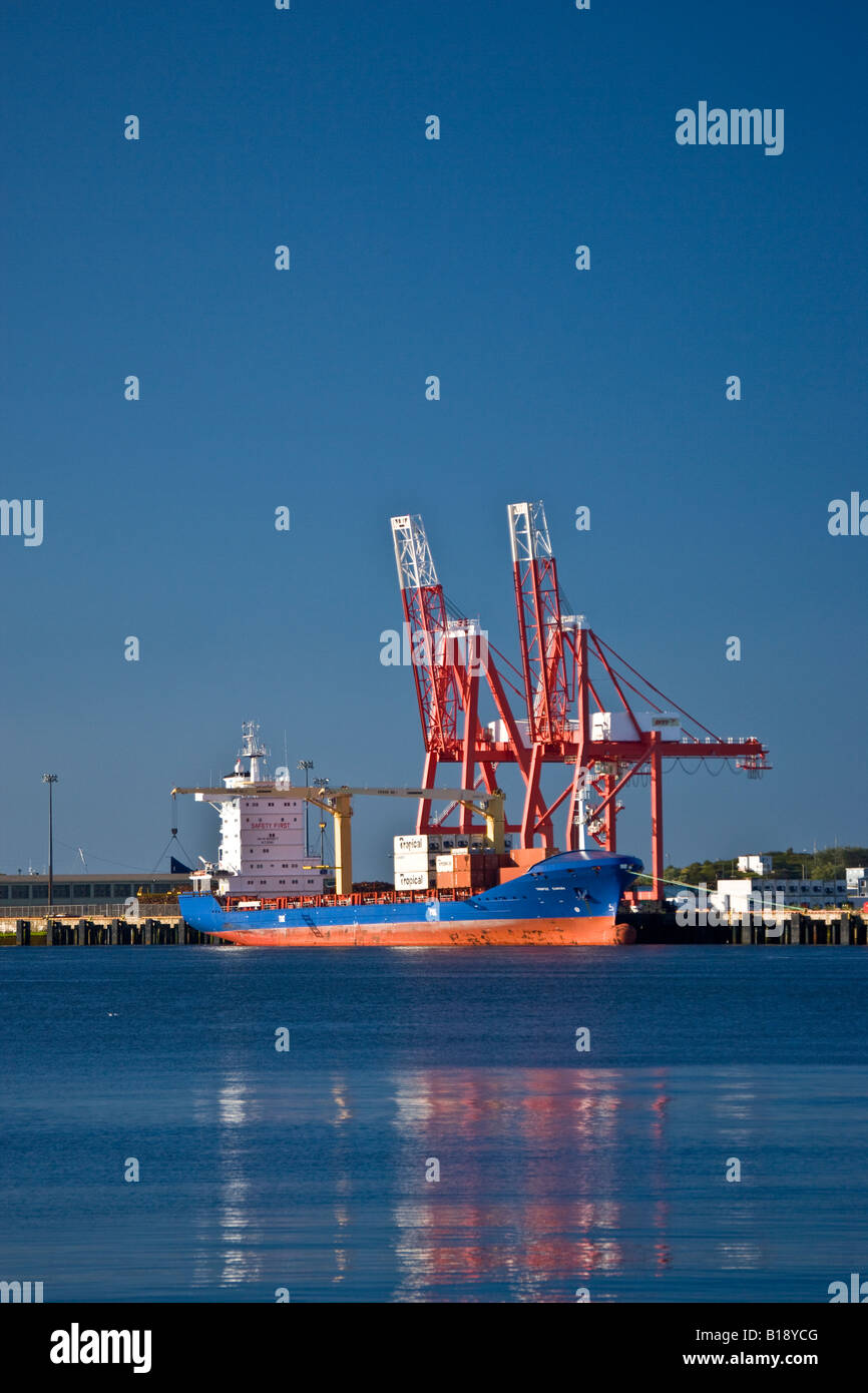 Atlantic canada container ship hi-res stock photography and images - Alamy