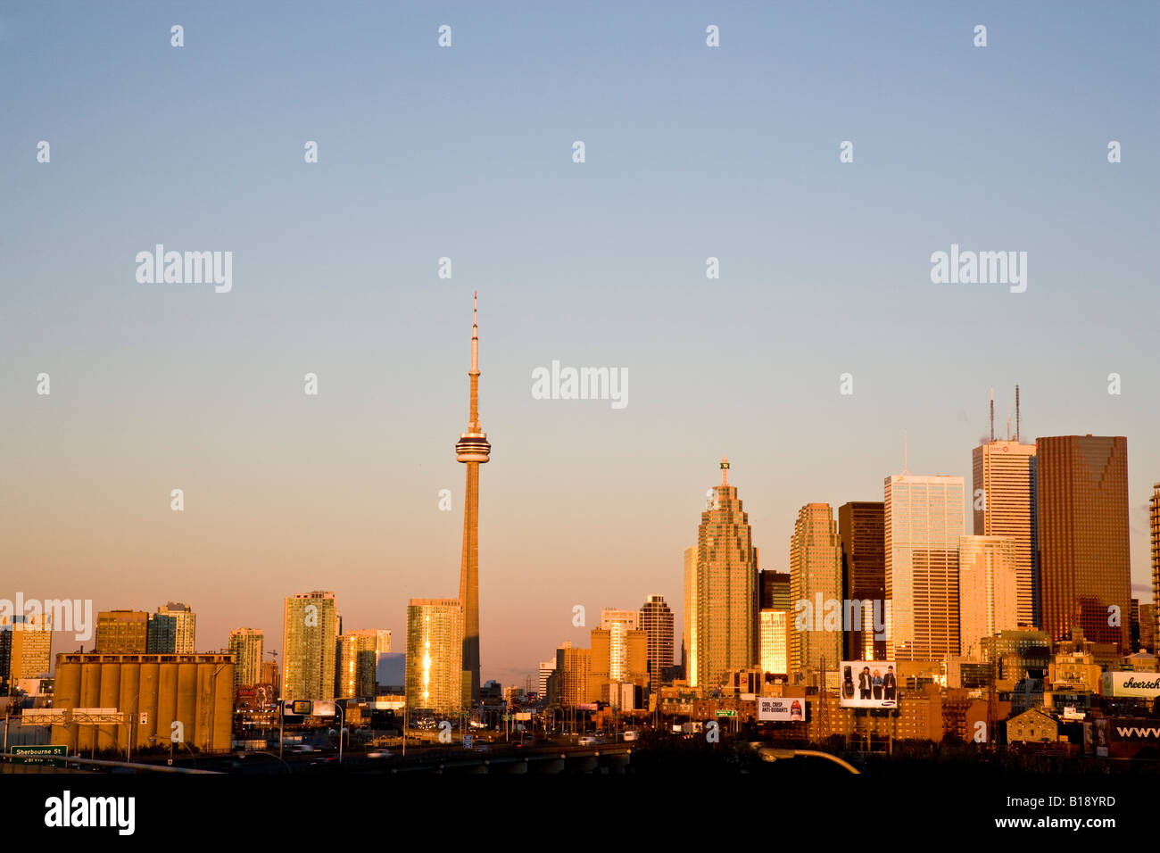 Toronto skyline in morning viewed from east hi-res stock photography ...