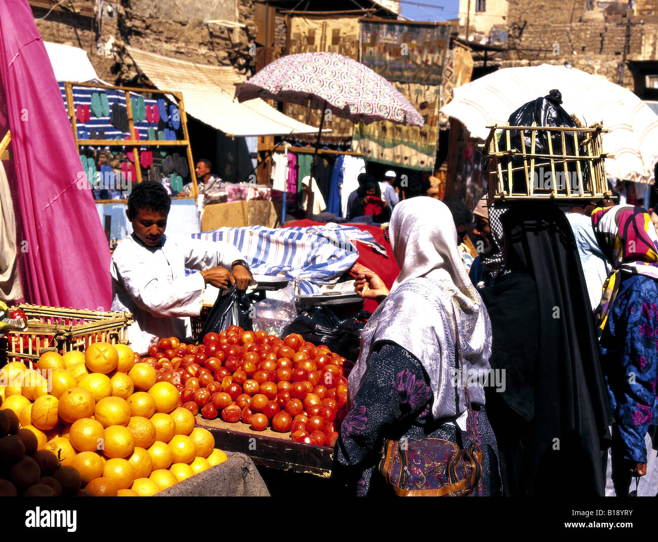 Fruit market luxor hi-res stock photography and images - Alamy