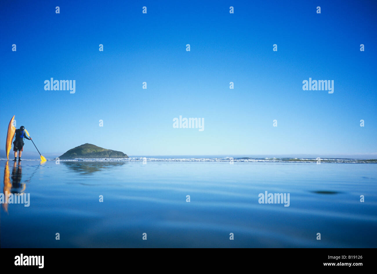 Man carrying kayak hi-res stock photography and images - Alamy
