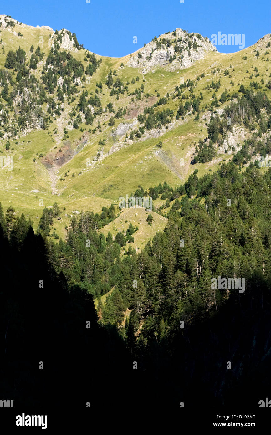 Eriste mountains , Posets maladeta natural park , spanish pyrenees ...