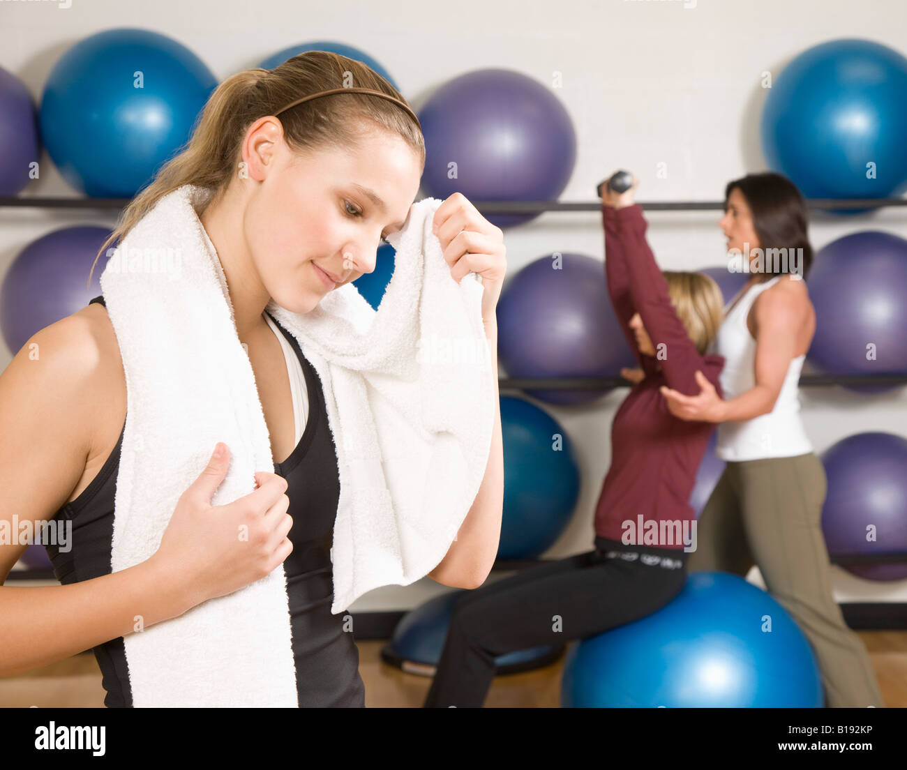 Women exercising hi-res stock photography and images - Alamy
