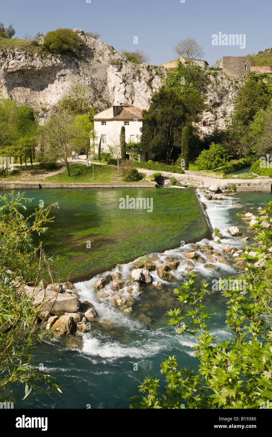 The Sorgue river at Fontaine-de-Vaucluse (Vaucluse - France). La ...