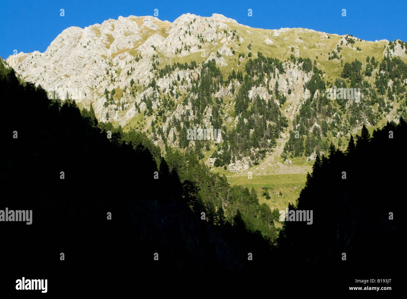 Eriste mountains , Posets maladeta natural park , spanish pyrenees ...