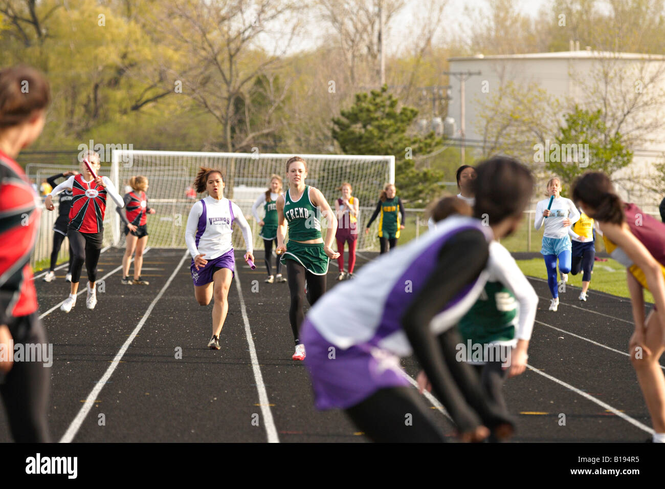 Relay race girls hi-res stock photography and images - Alamy