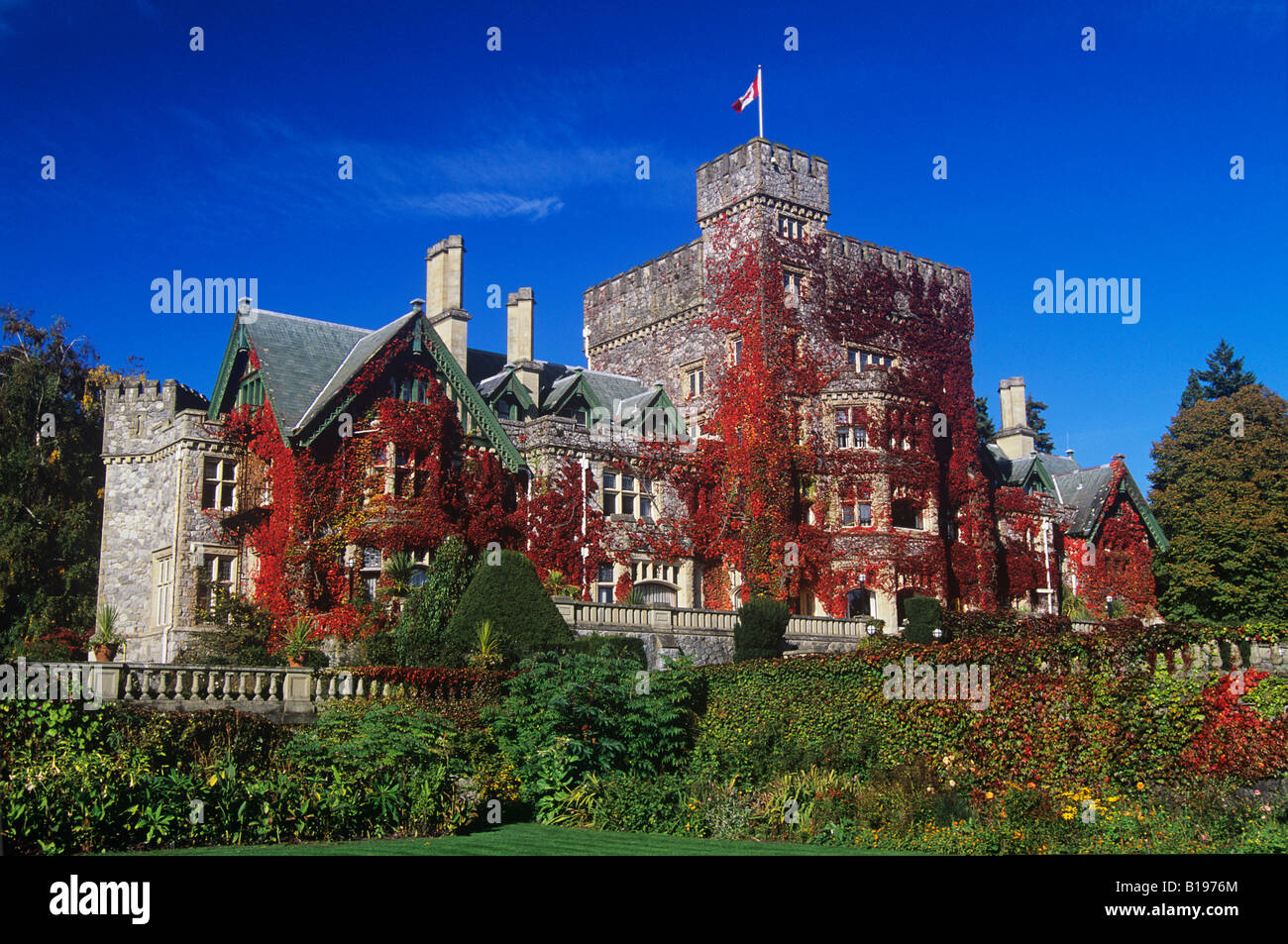 Red castles hi-res stock photography and images - Alamy