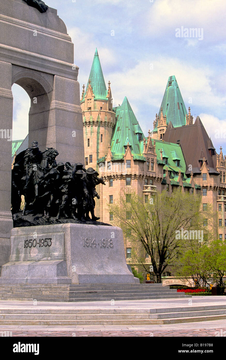 Confederation square ottawa canada hi-res stock photography and images ...
