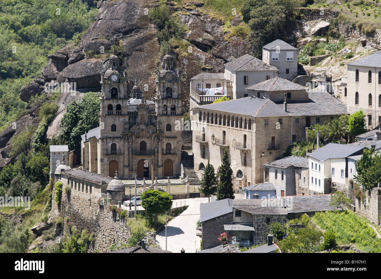 The Ermitas Sanctuary in Spain (Santuário de los Ermitas, 17th century ...