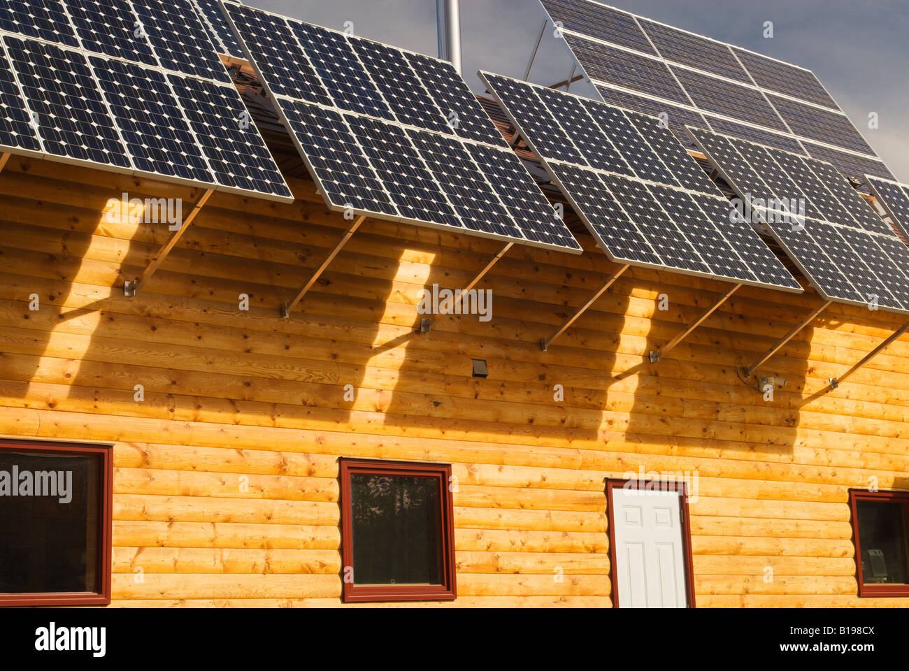 Solar panel house north america hi-res stock photography and images - Alamy