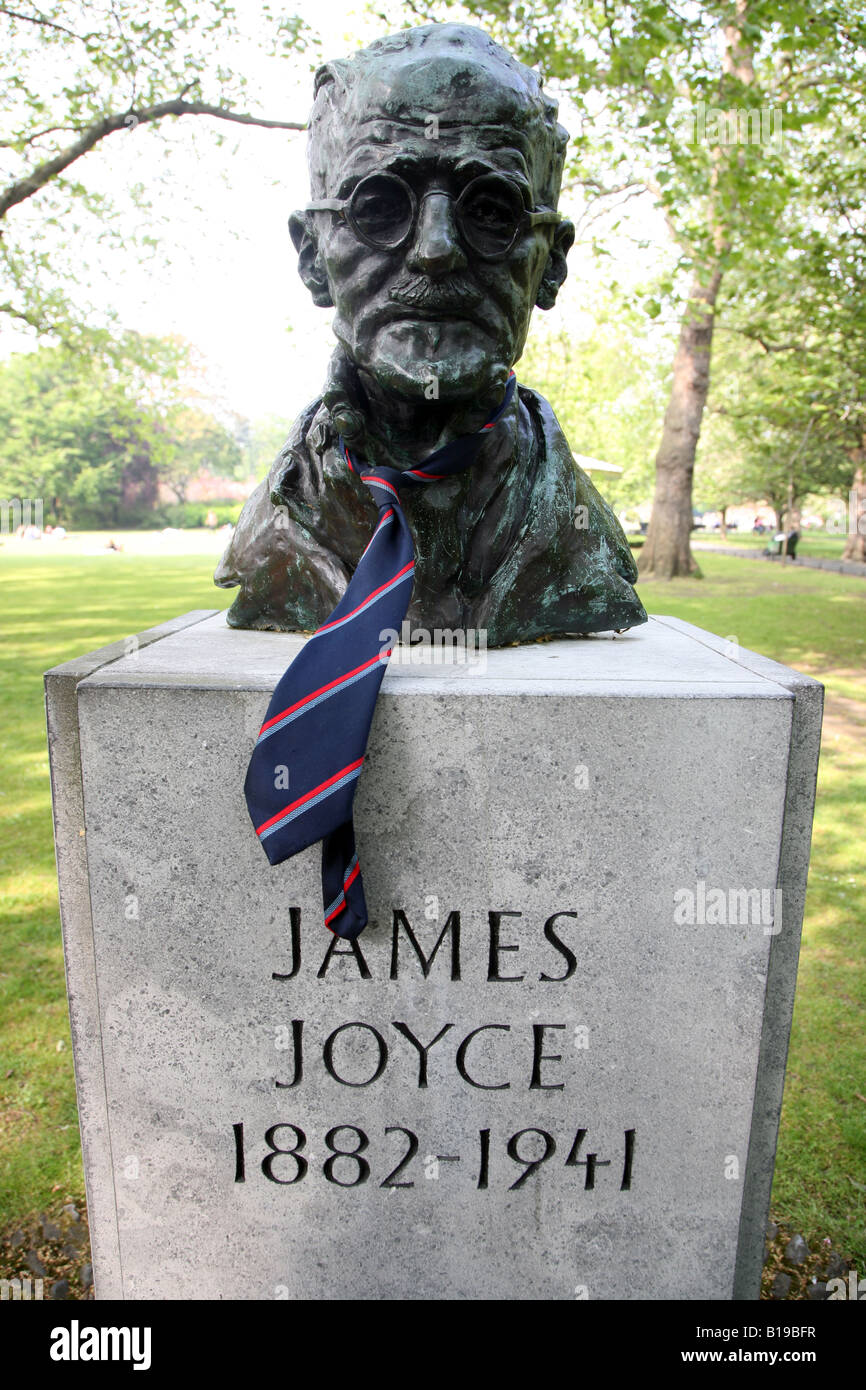 James stephens author hi-res stock photography and images - Alamy