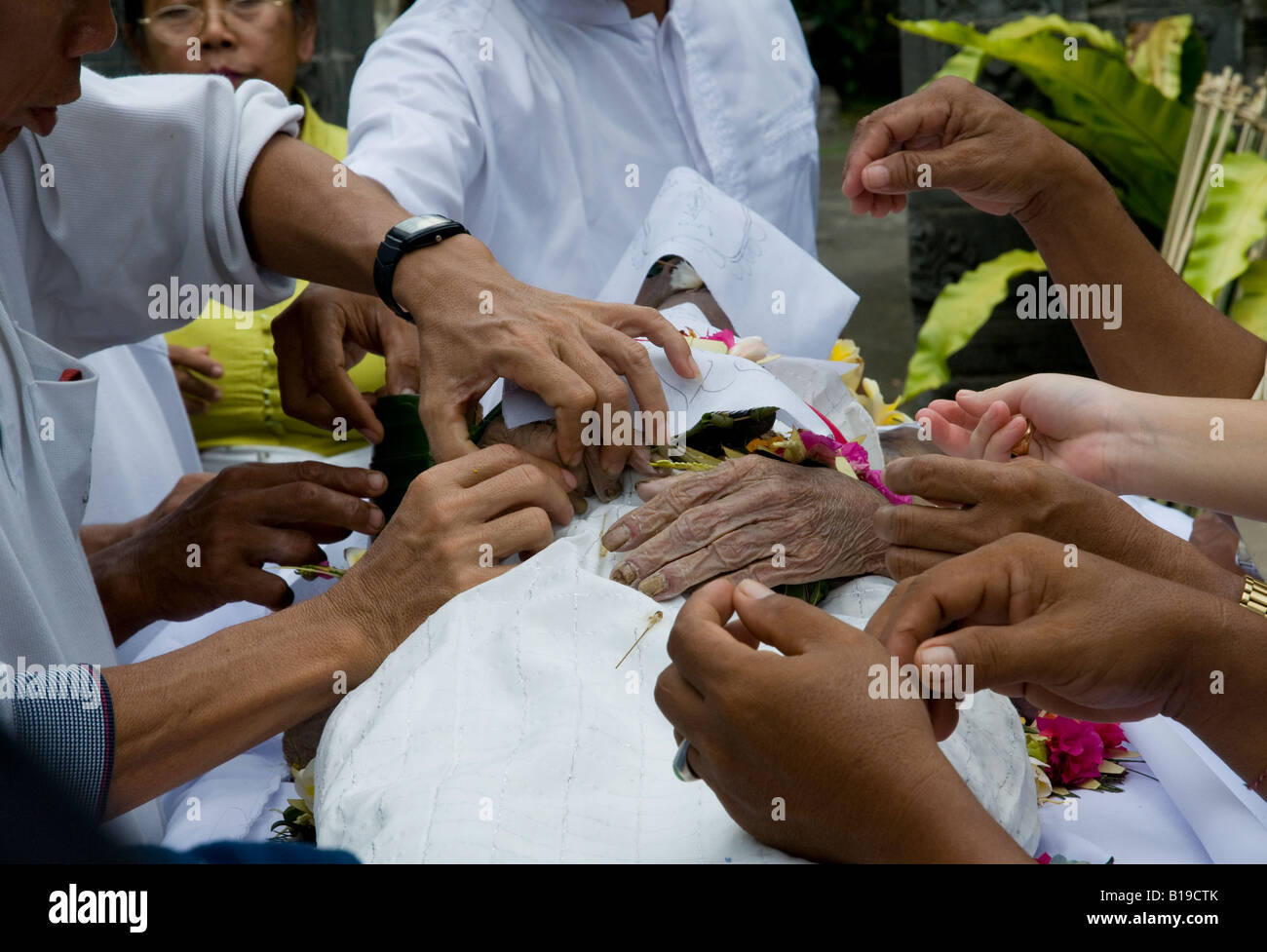 Bali cremation ceremony hi-res stock photography and images - Alamy