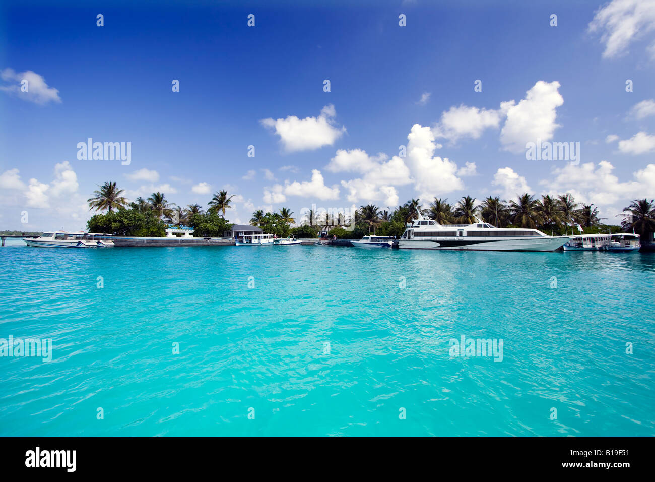 Tropical harbor Maldives Stock Photo - Alamy