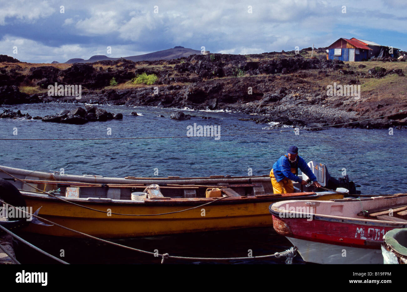 Island rapa nui fishing boats hi-res stock photography and images - Alamy