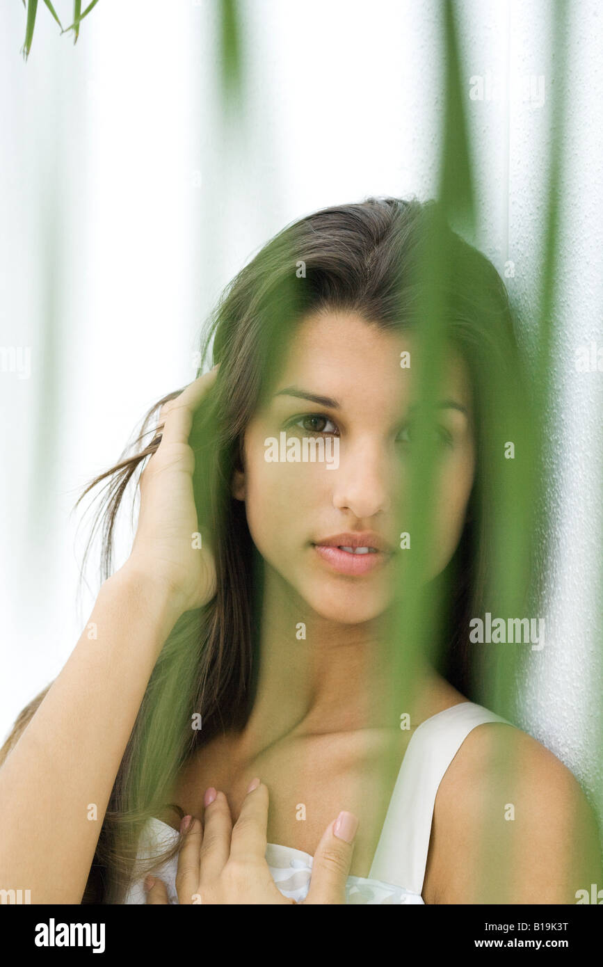 Head shot quarter body shot close cropped hi-res stock photography and ...