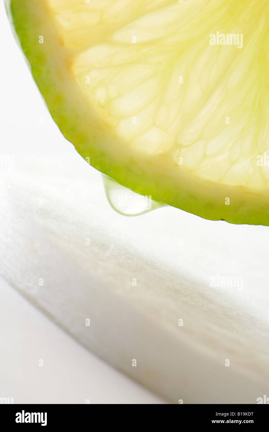 Lime slice backlit hi-res stock photography and images - Alamy