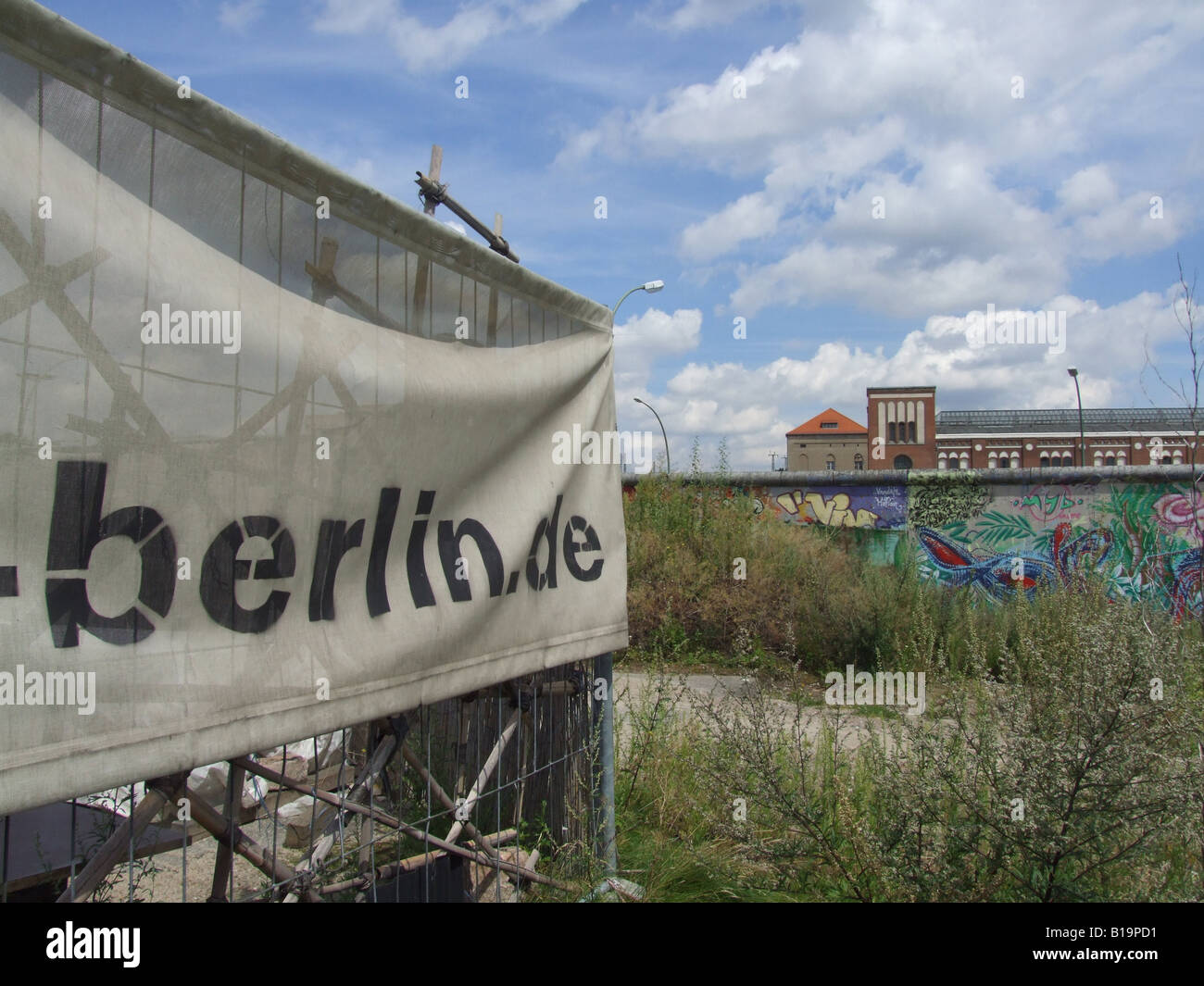 berlin wall in east side gallery area, germany Stock Photo - Alamy