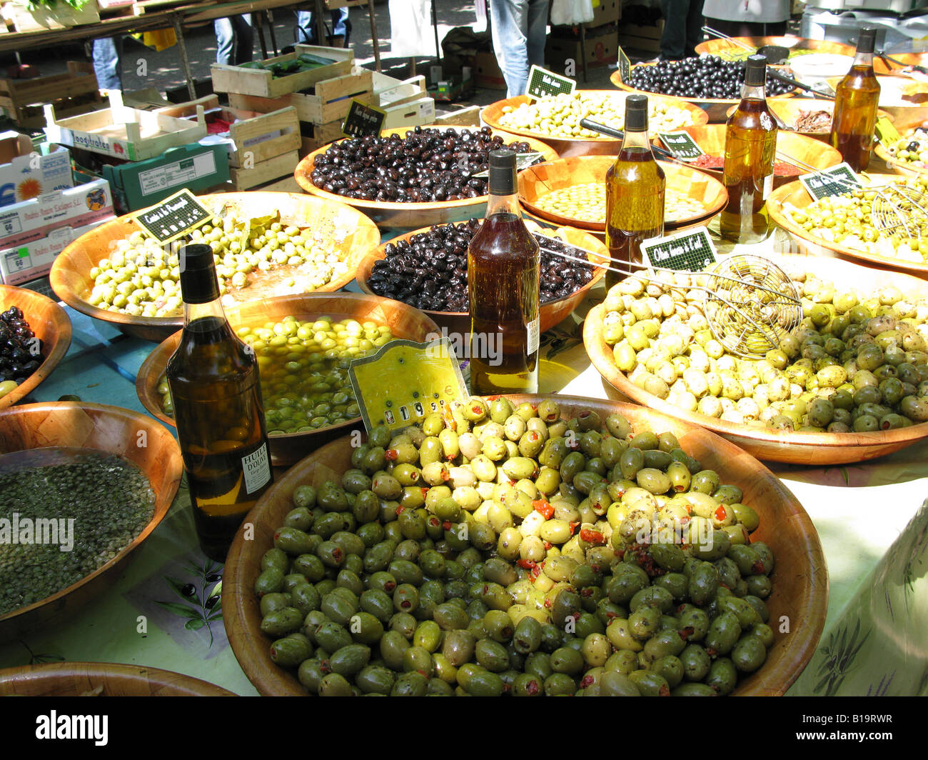 Olive market france hi-res stock photography and images - Alamy