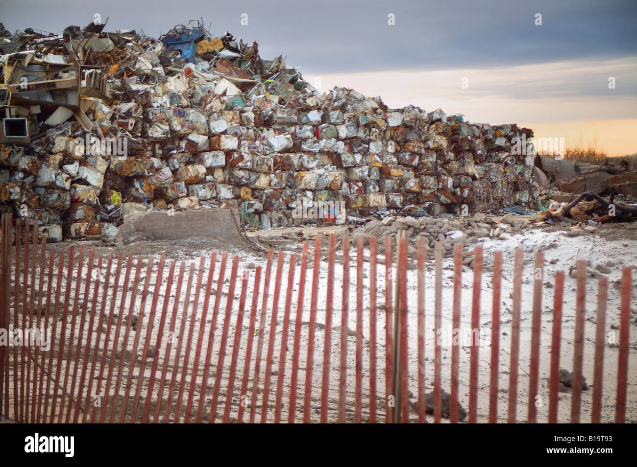 Junkyards hi-res stock photography and images - Alamy