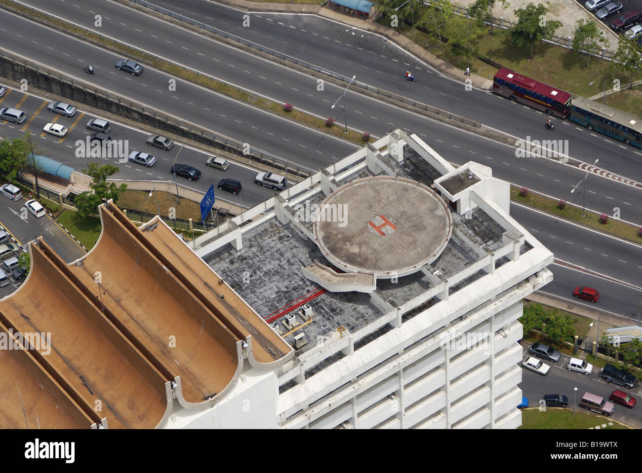 A rooftop helicopter landing pad Stock Photo - Alamy