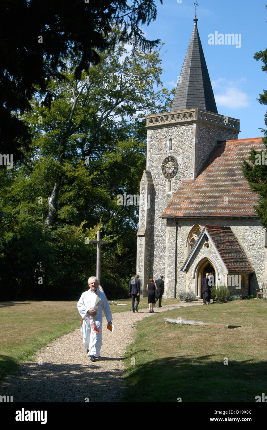 English church priest hi-res stock photography and images - Alamy