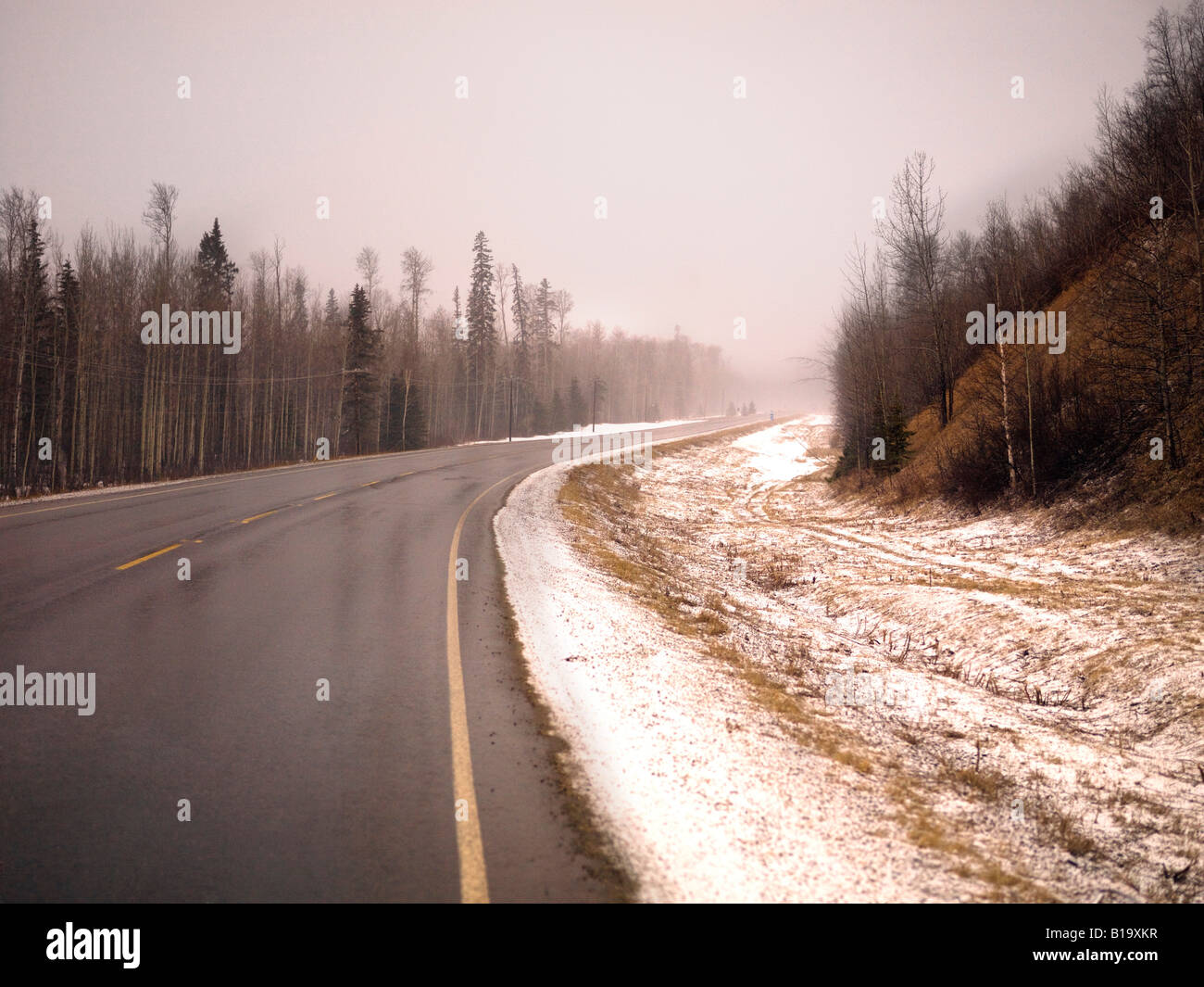 Weather snow road motorway hi-res stock photography and images - Alamy