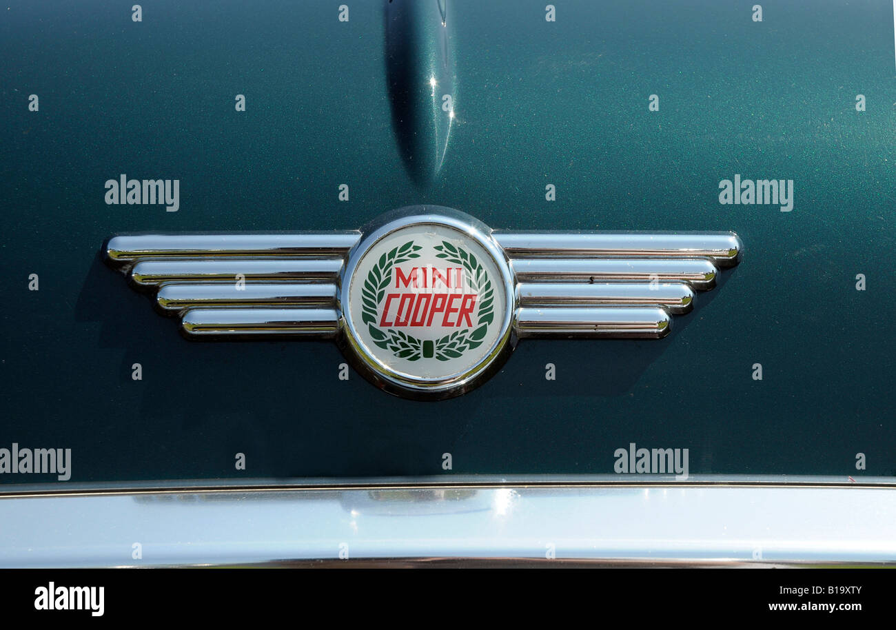 Mini cooper badge hi-res stock photography and images - Alamy