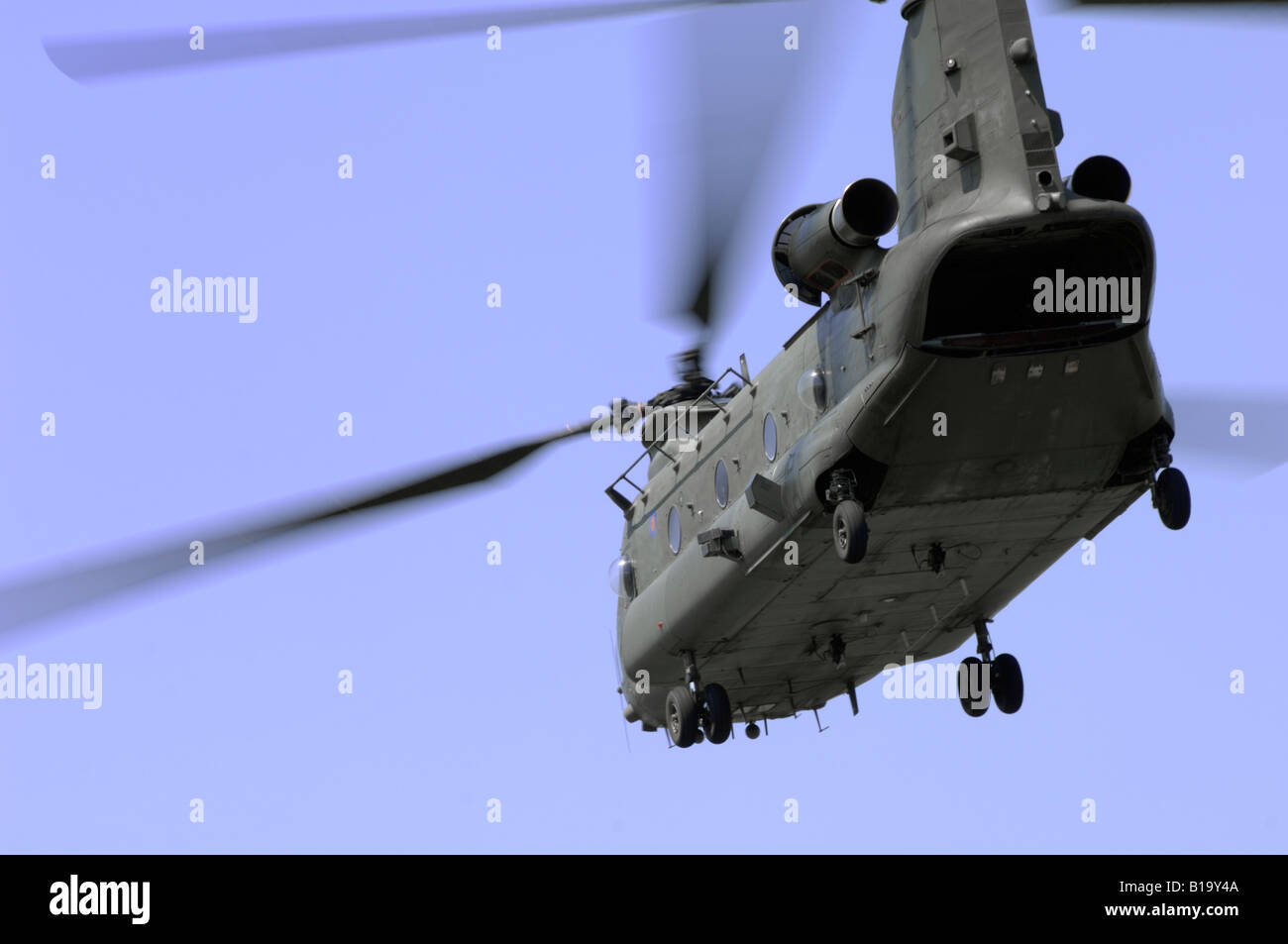 Chinook helicopter hi-res stock photography and images - Alamy