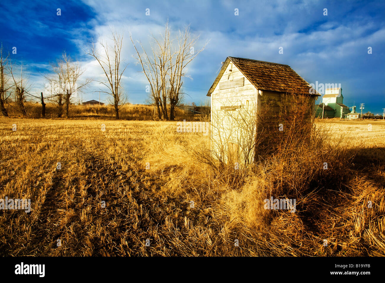 Building in a field Stock Photo - Alamy