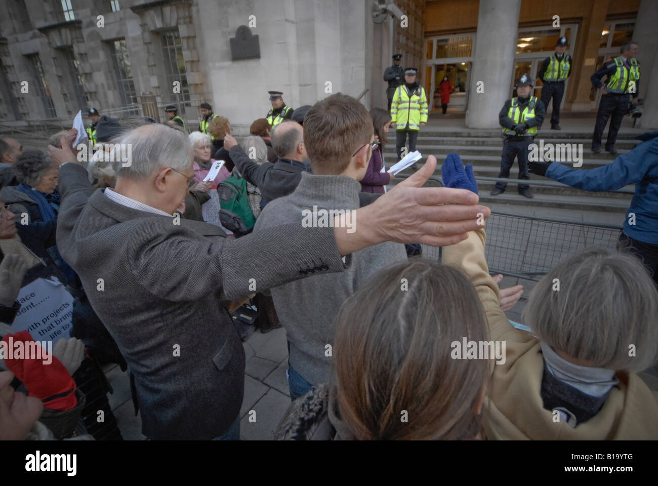 Liturgy london hi-res stock photography and images - Alamy